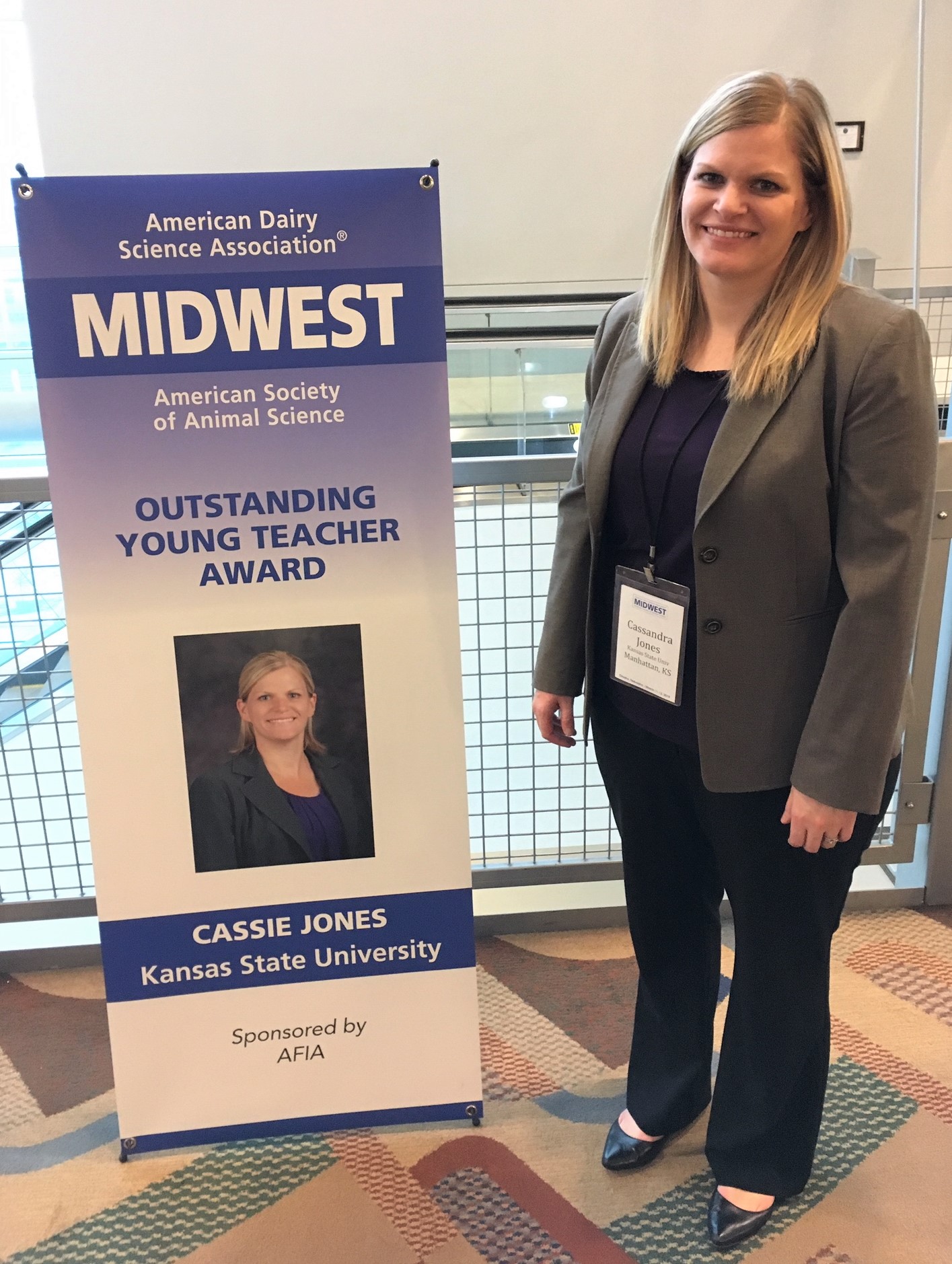 Jones Awarded Outstanding Young Teacher Award at Midwest ASAS/ADSA Meeting